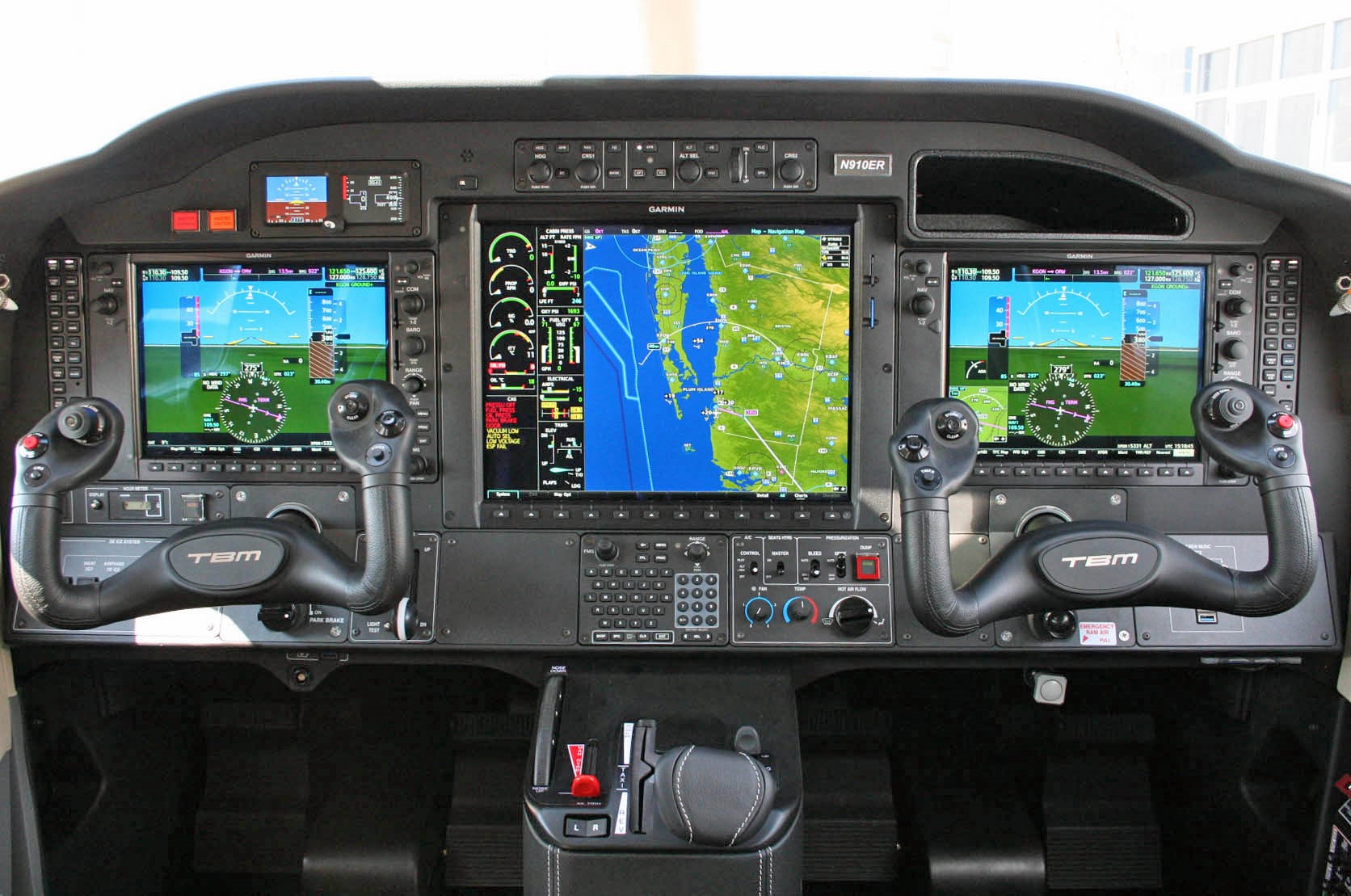 2019 Daher TBM 910 Elite Edition - New Features Highlighted! - Columbia ...