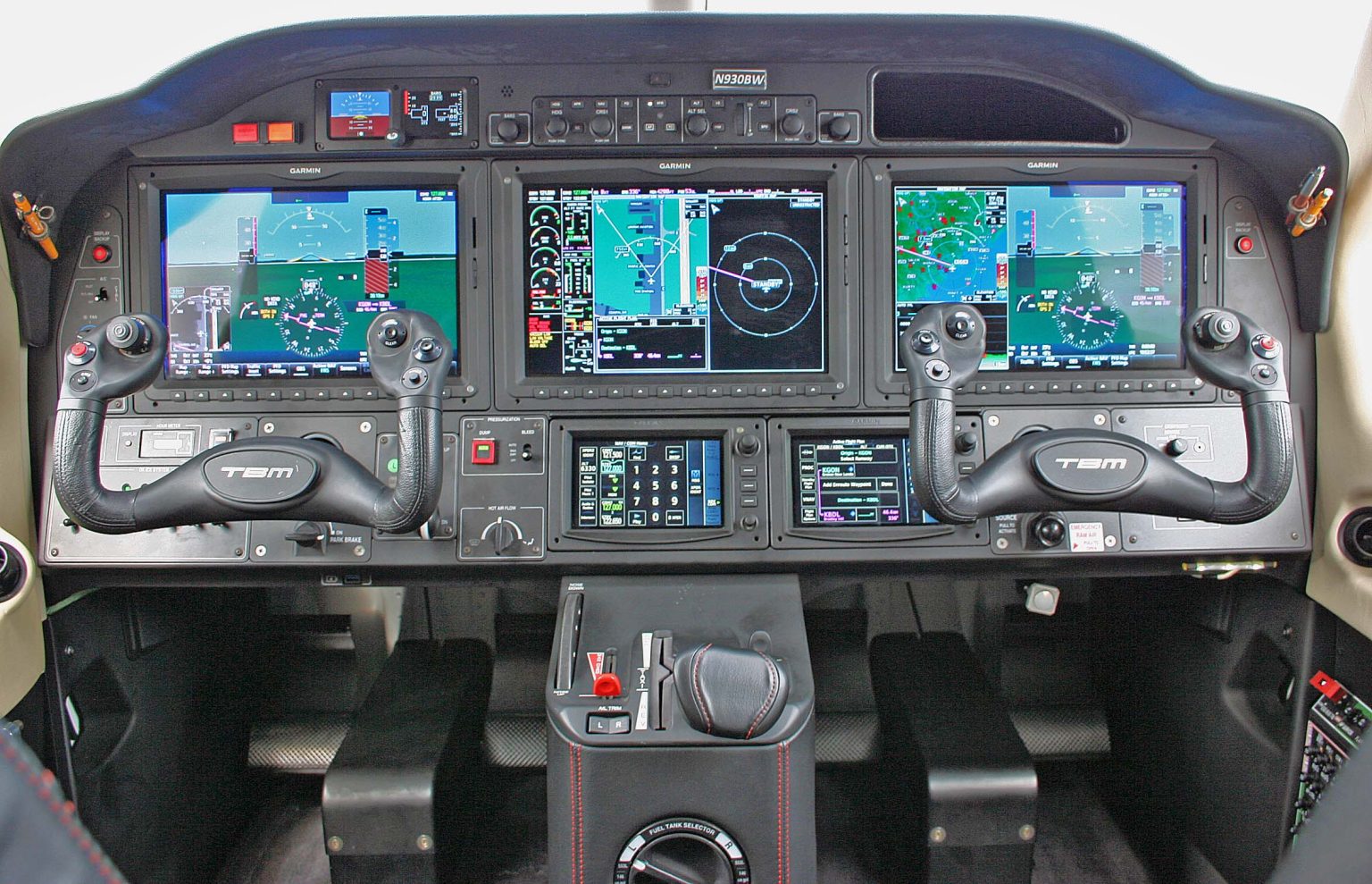 Fly Away in the World's Fastest Single Engine Turboprop - Columbia ...