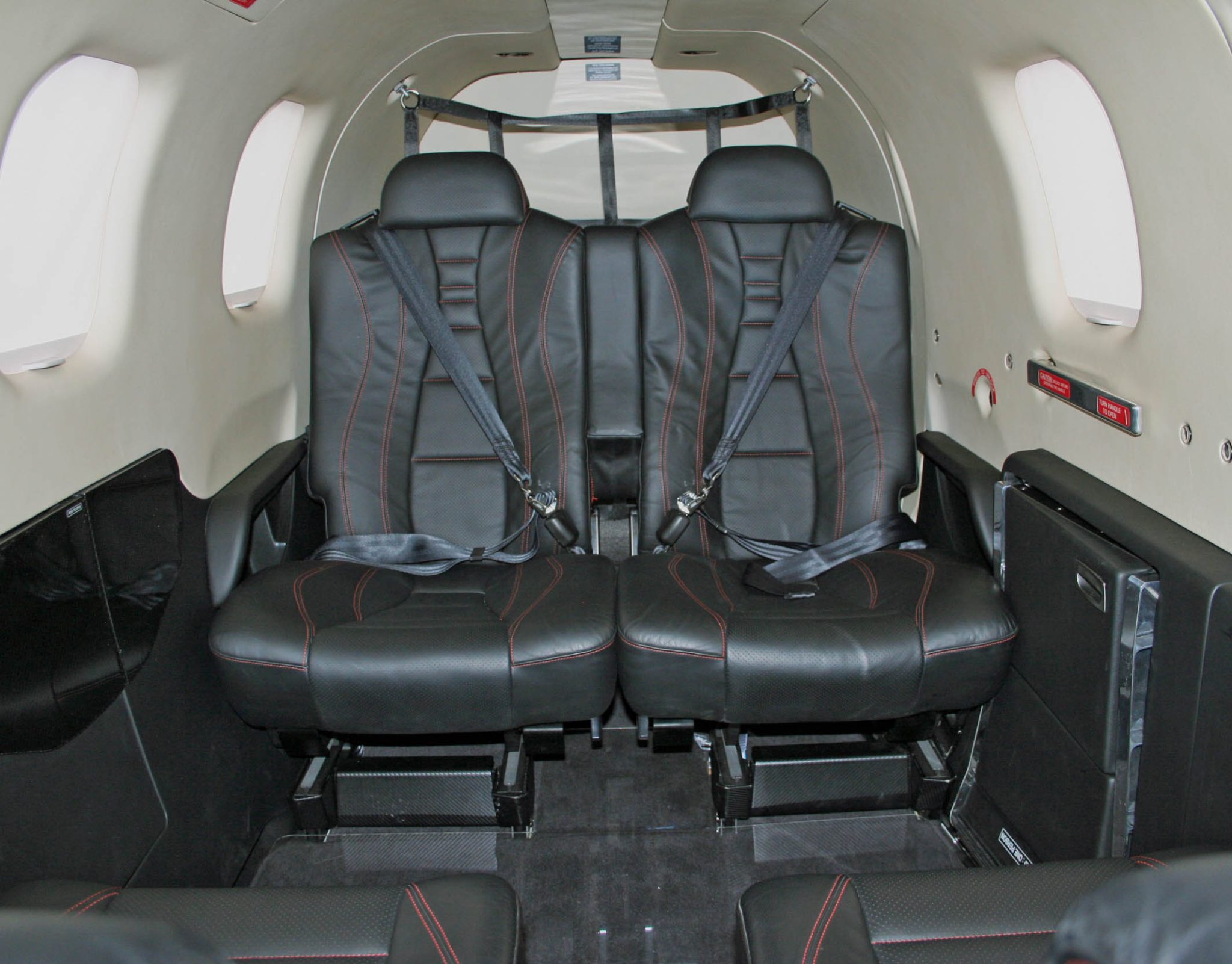 Fly Away in the World's Fastest Single Engine Turboprop - Columbia ...
